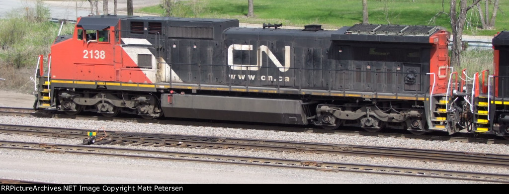CN 2138